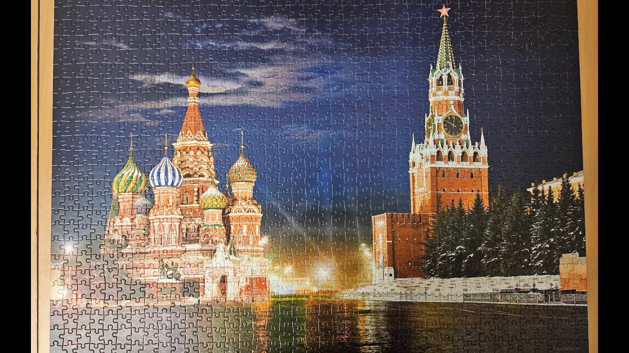 Castorland Puzzle – The Red Square by Night in Moscow, Russia – 1000 ...