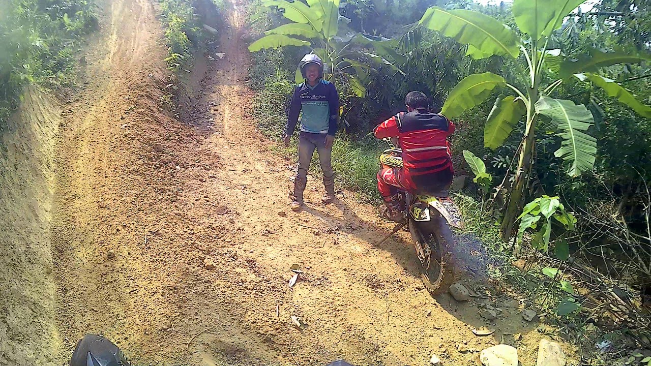 Menikmati perjalanan di tanjakan curam - YouTube