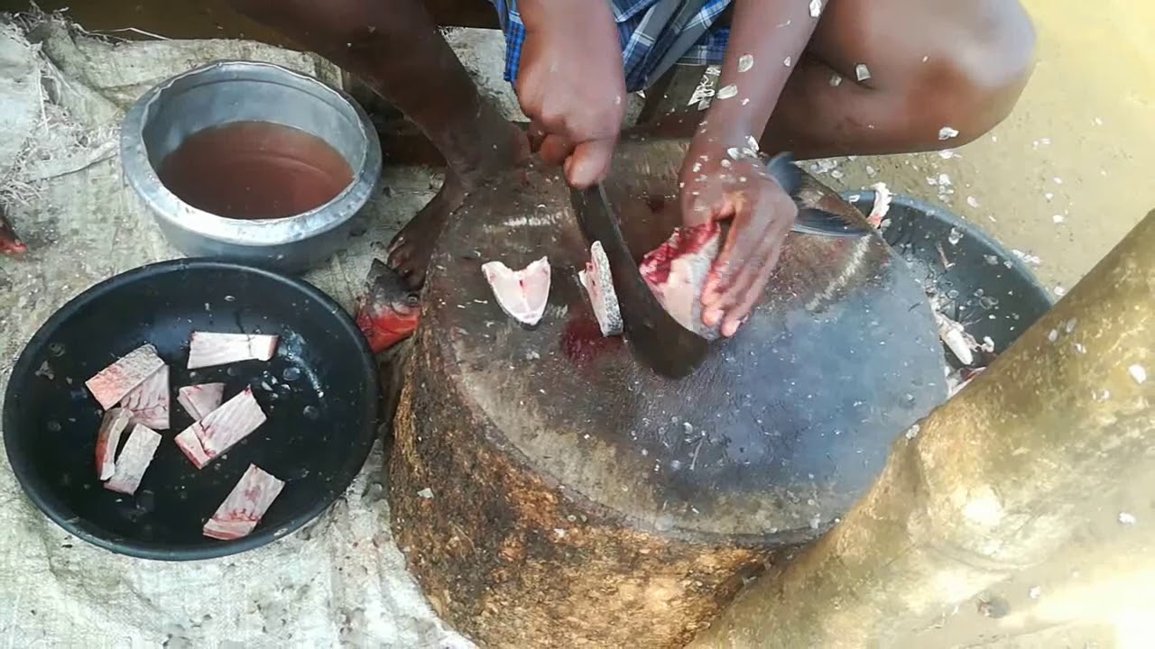 Amazing POMFRET (Vavval) Fish Cutting !.. Pamfret மீனை சுத்தம் செய்யும் ...