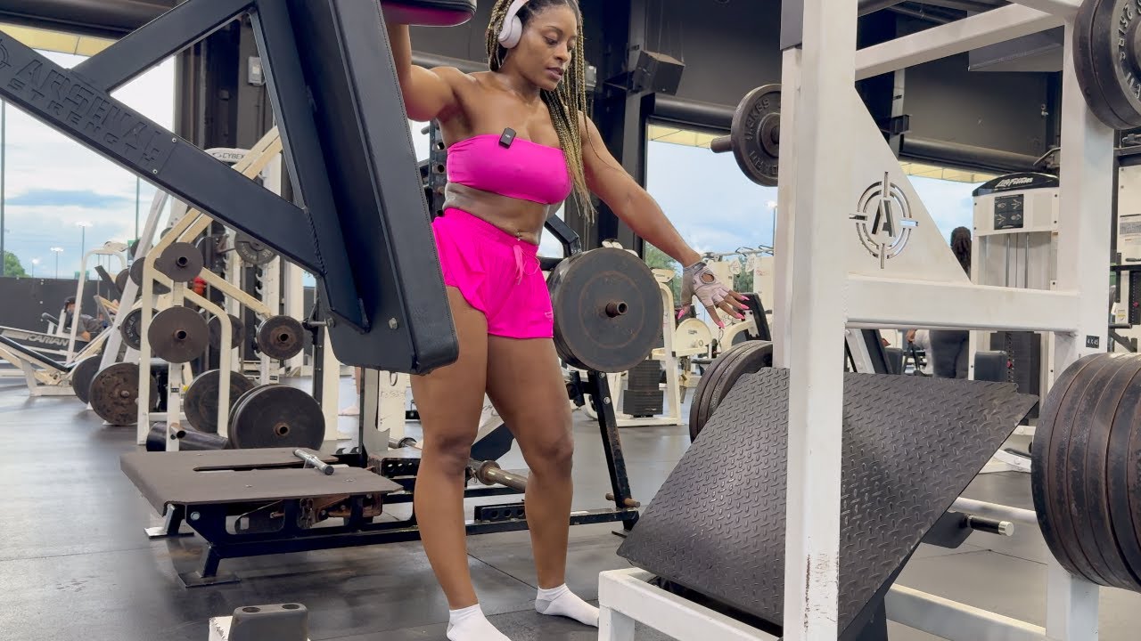 Cut Mic'd up Lower Body (gym vlog) - YouTube