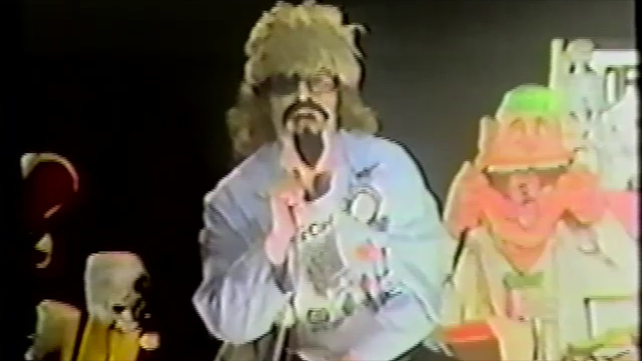 The Ghoul (Ron Sweed) "Nixon Visits USSR" - YouTube