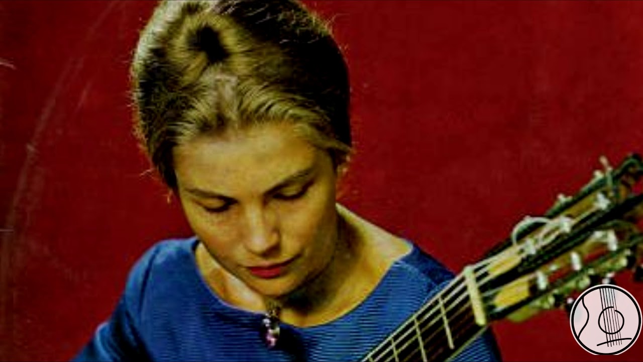 Barbara Polášek toca Bach - YouTube