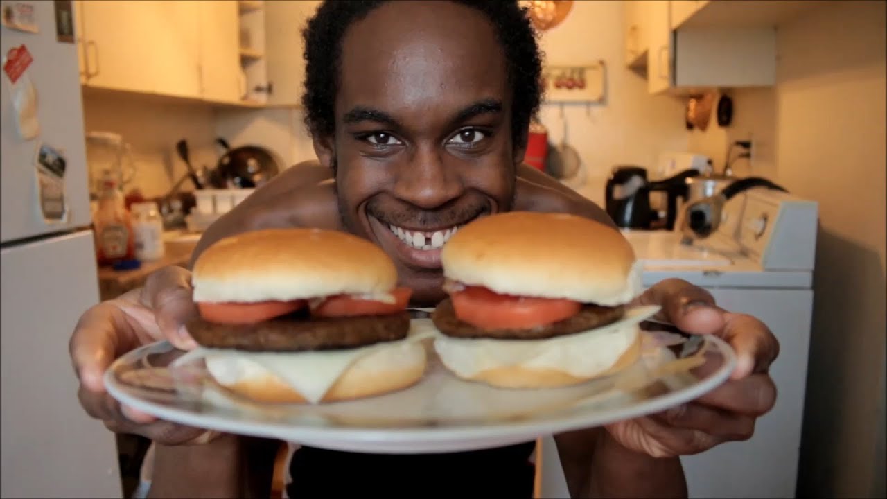 Chefin' It With SOS: Yves Vegan Beef Burger - YouTube