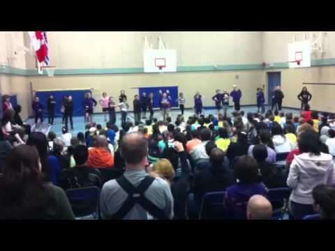 2013 Solaya hip hop - Blakeburn Elementary - YouTube