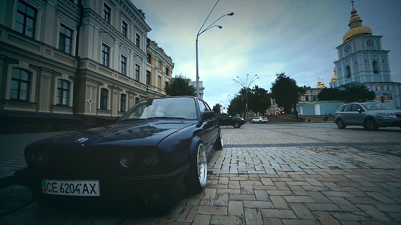 Dropped BMW E30 Calmness - YouTube