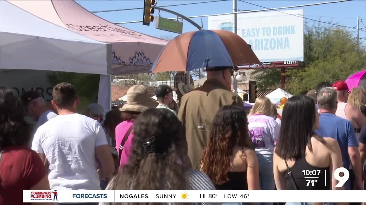 Beating the heat at the 4th Avenue Street Fair - YouTube