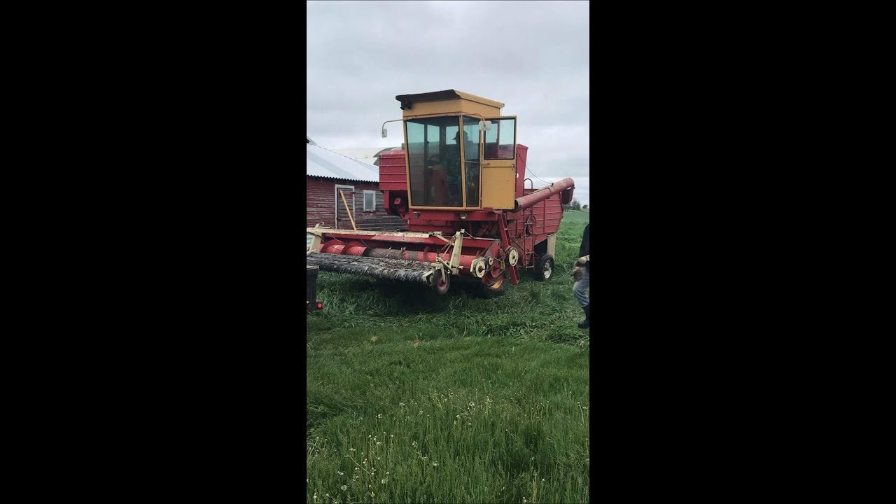 Versatile 420 Combine - YouTube