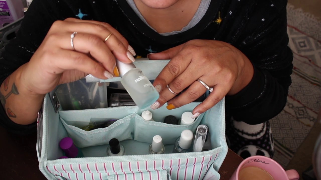 What's In My Manicure Essentials Caddy | NAILMAS | Vlogmas 5 - YouTube