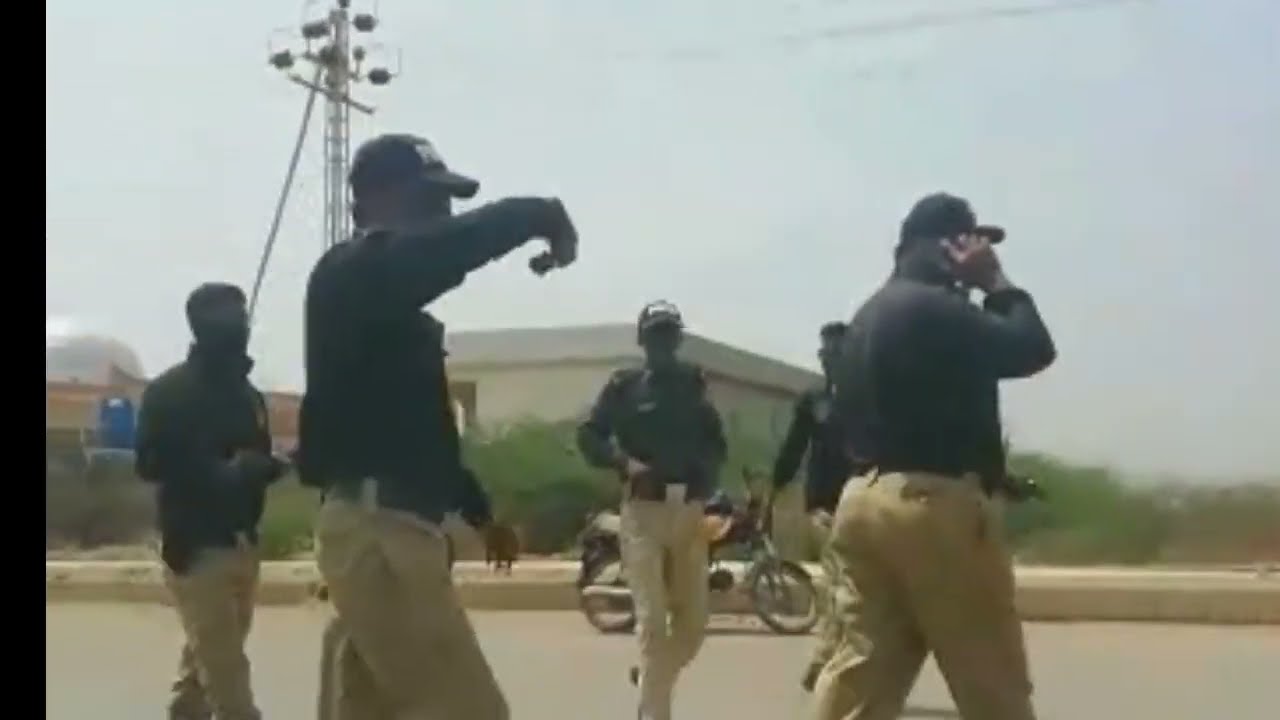 Battle of Police and Navy Commanders | ISI Vs Pakistani Police Fight ...