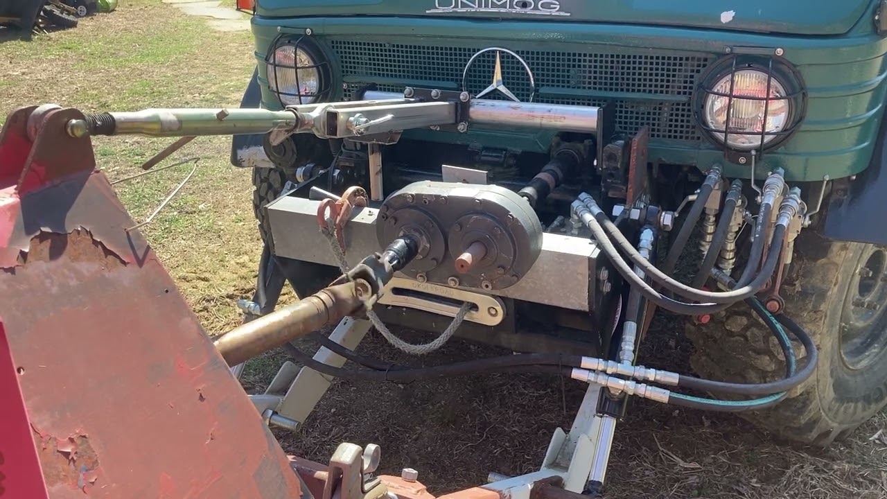 Front PTO reverser running wood chipper - YouTube