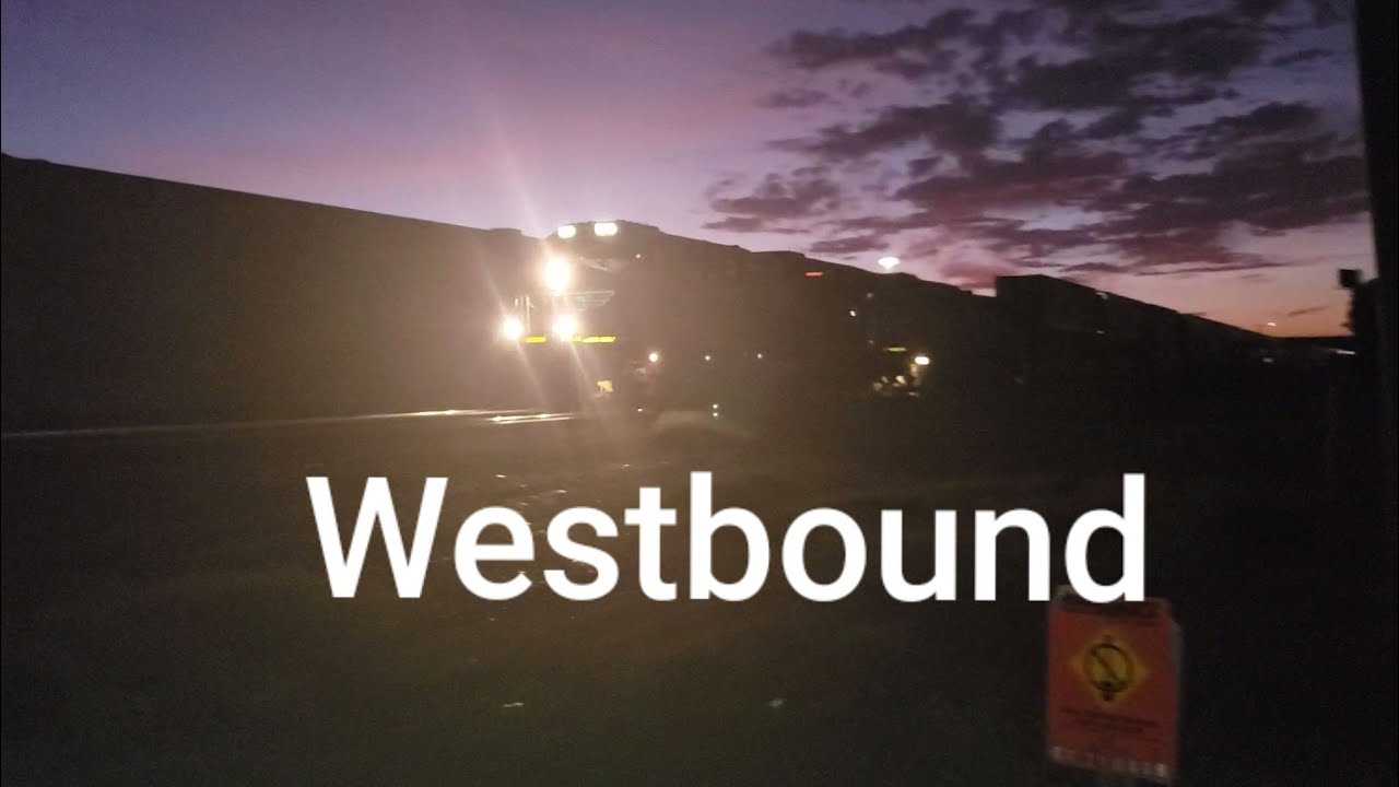 WB Union Pacific 2610 Leads ZMQLC Intermodal Train in El Paso, TX - YouTube