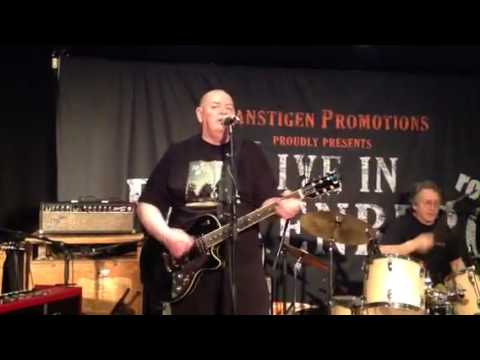 Sean Tyla Gang - Warming up - Live in Falkenberg - - YouTube