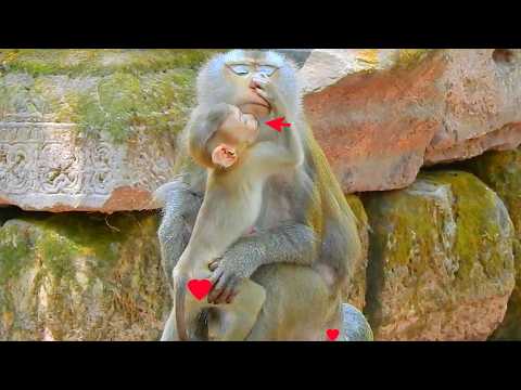 Rina tries to comfort Libby while Libby overthinks about Levy, Libby misses Levy while hugging Rina