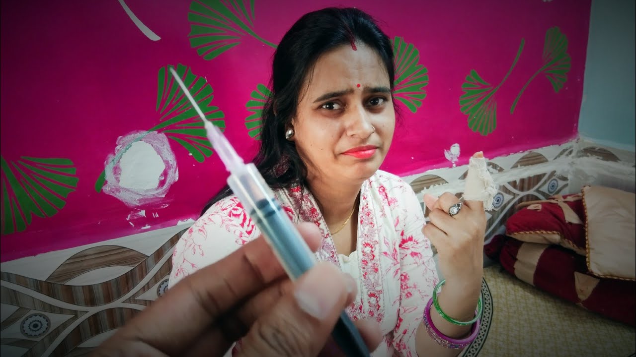 Neelam Ko dard ka injection lagaya | injection video | girl injection ...