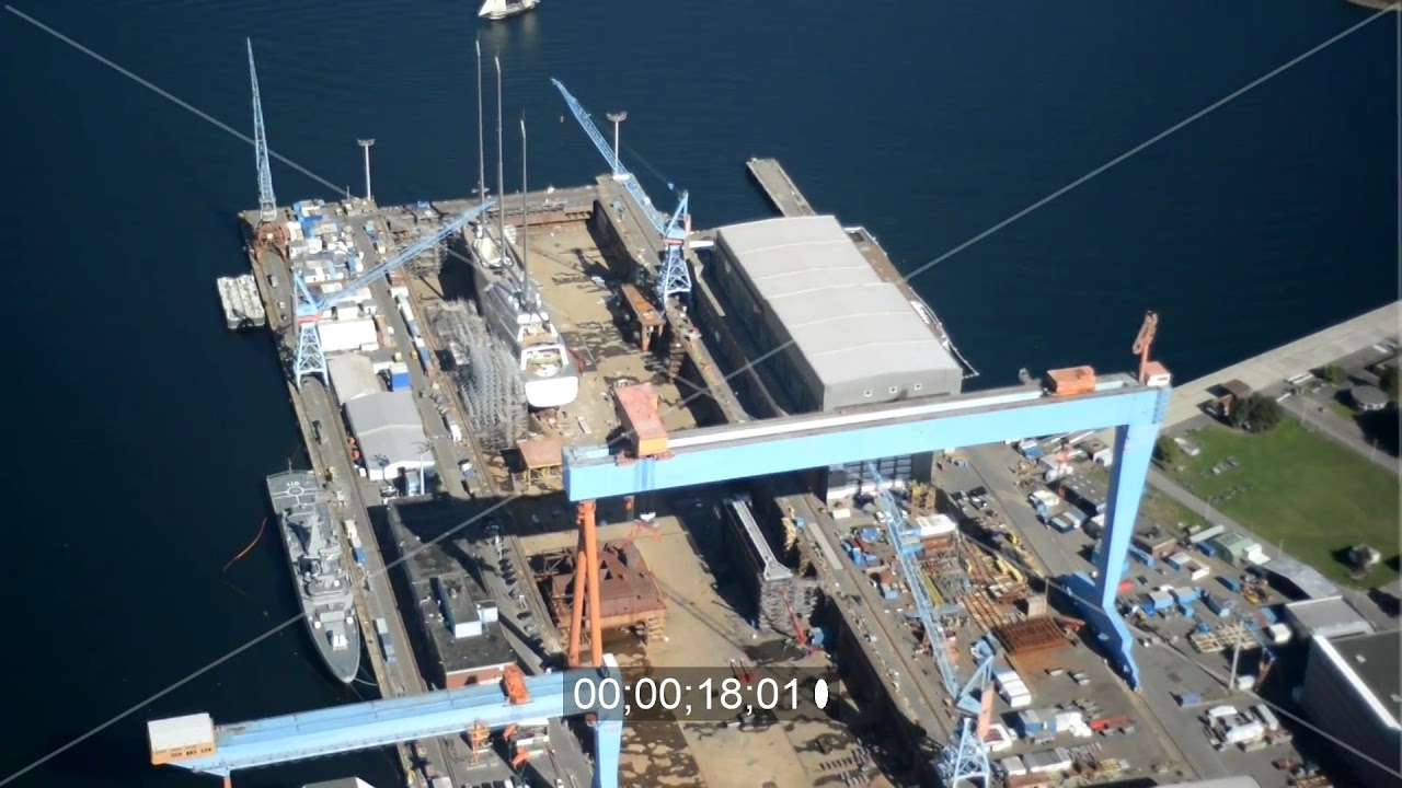 Werftgelände der Howaldtswerke-Deutsche Werft GmbH ( HDW ) in Kiel ...