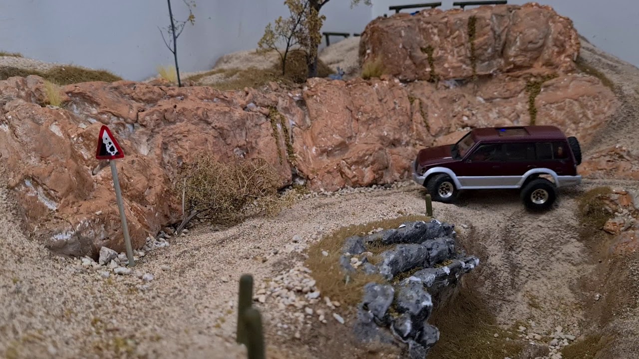 Orlandoo hunter Pajero/Montero crawling - YouTube