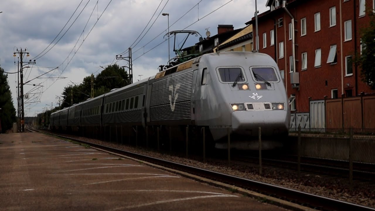 SJ X2 passing Osby, Sweden - YouTube
