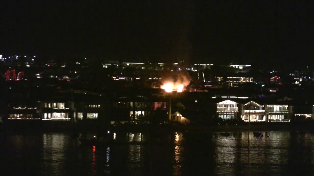 Lido Island Fire 12-19-2018 - YouTube