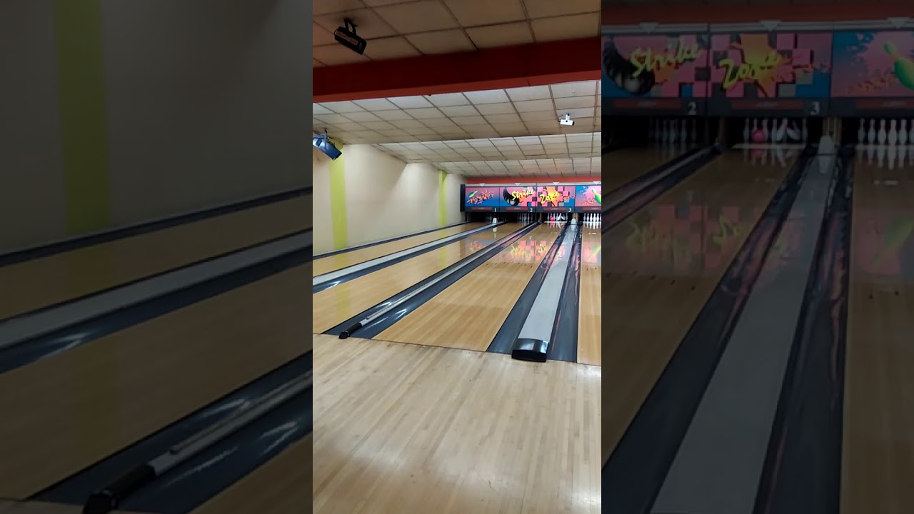 Bowling at Centermall 2 - YouTube