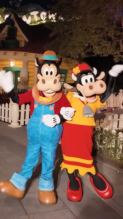 Horace and Clarabelle #disneyland #disneyparks #disney #disneylandpark #toontown - YouTube