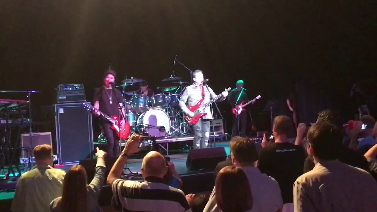 The Outfield Live 2018 Milwaukee Your Love - YouTube