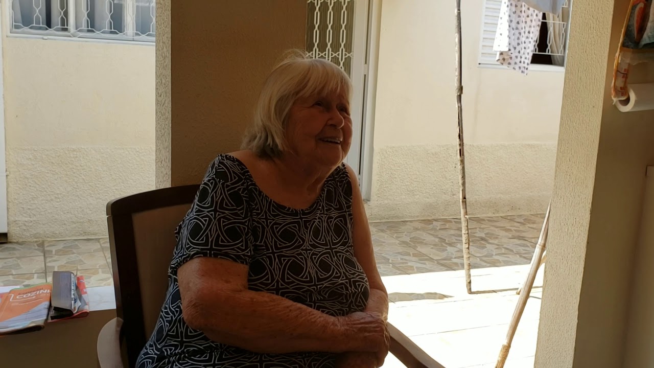 As histórias de Beatriz Afonso ( Bia ) 91/92 anos de idade. - YouTube
