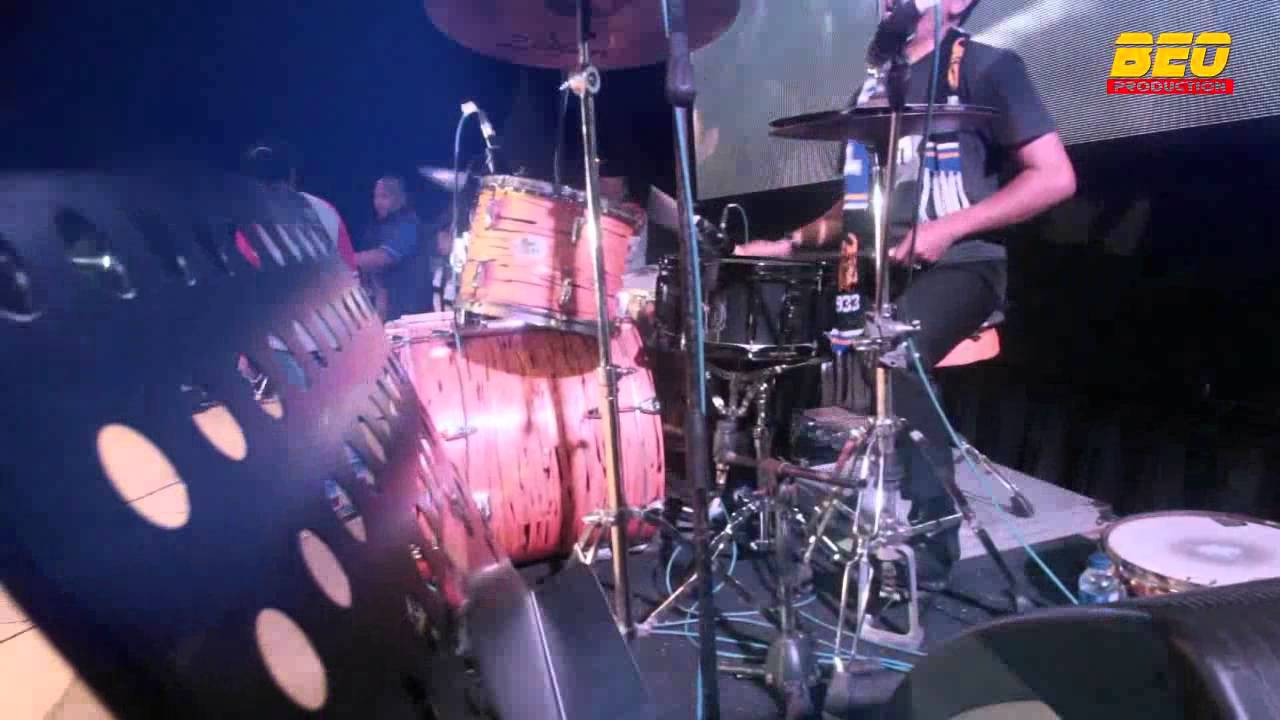 PENTAS MUSIK SANG JUARA #MAT BITEL (twist and shout) - YouTube