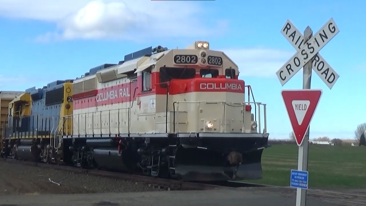 Chasing CWW 2802 In Its New Beautiful Columbia Rail Paint Down The Line - YouTube