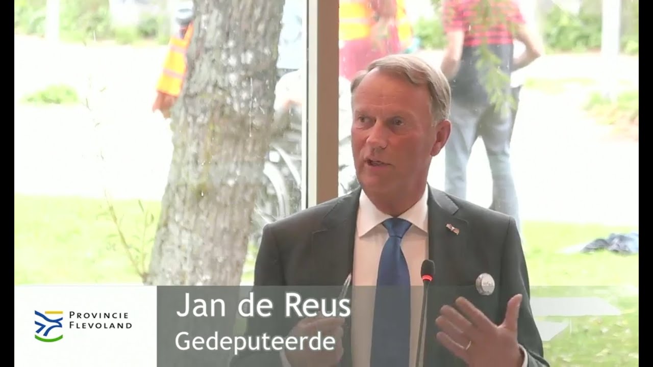 Jan de Reus praat niet met Biddinghuizen en Swifterbant - YouTube