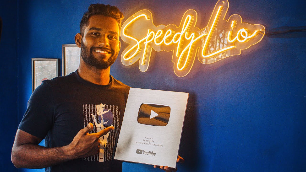 UNBOXING MY SILVER PLAY BUTTON *Every YouTuber's Dream* 🔥 - YouTube