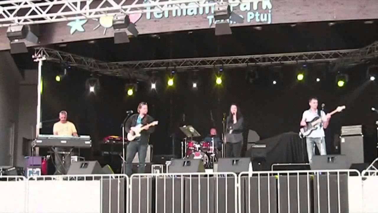 Dejavu band LIVE - YouTube