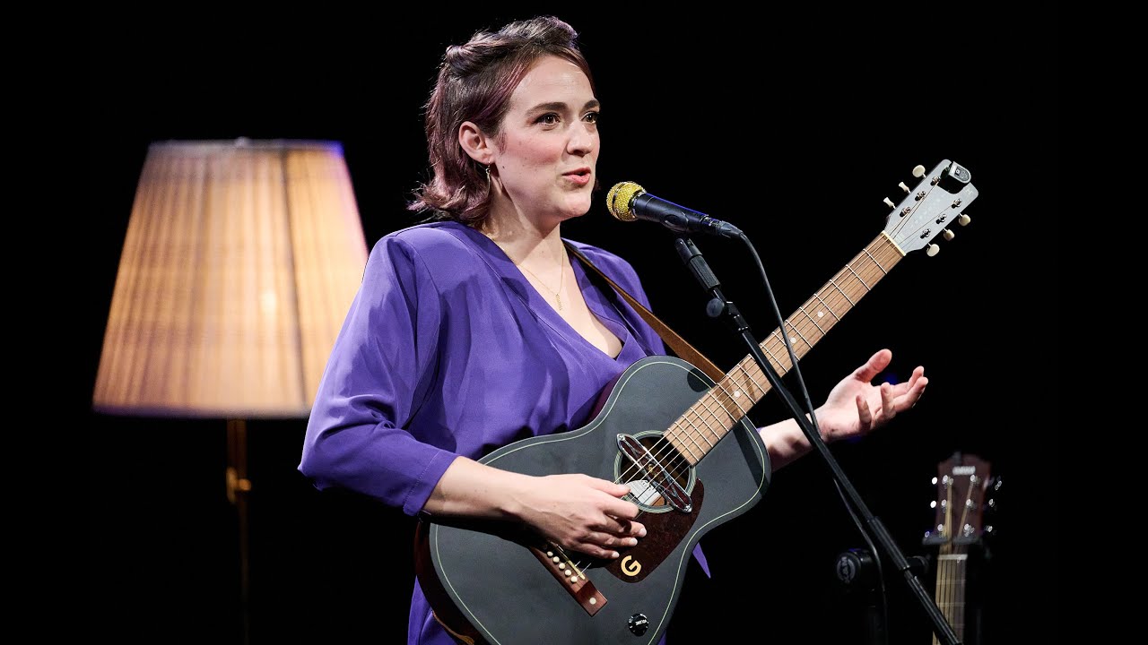 Becca Stevens - “I’m Not Her” @ musig im pflegidach, Muri - YouTube
