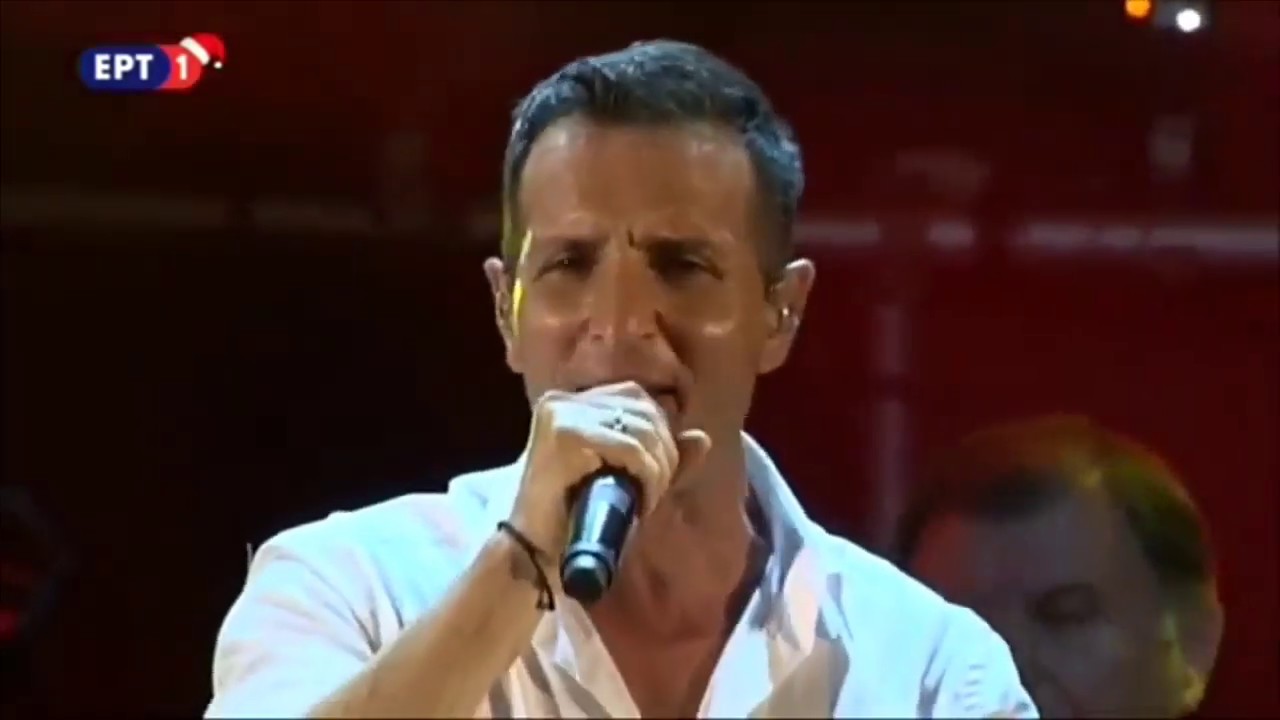 Δημήτρης Μπάσης - Χαμοπούλια Live από την Τεχνόπολη - YouTube