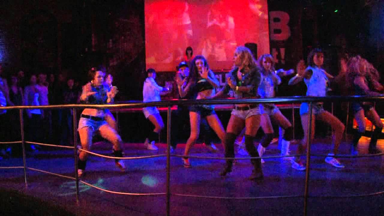 FRAULES dance centre new dancehall show ! - YouTube