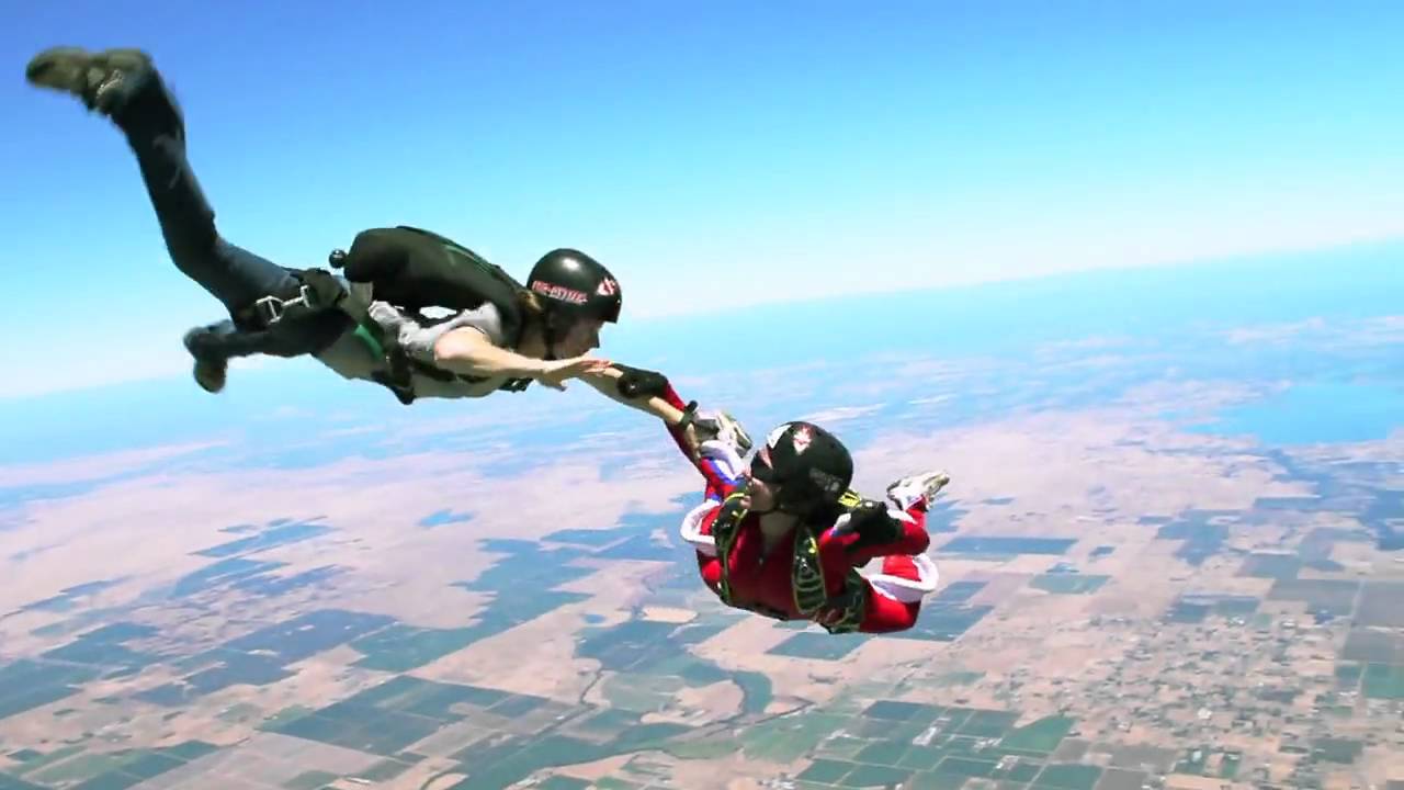 "Best Friends" skydiving video with Canon T2i - YouTube