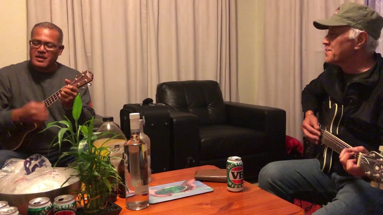 Hiva kakala faka-Tonga “‘Oiau ‘a e ‘ofa mo’oni”. - YouTube