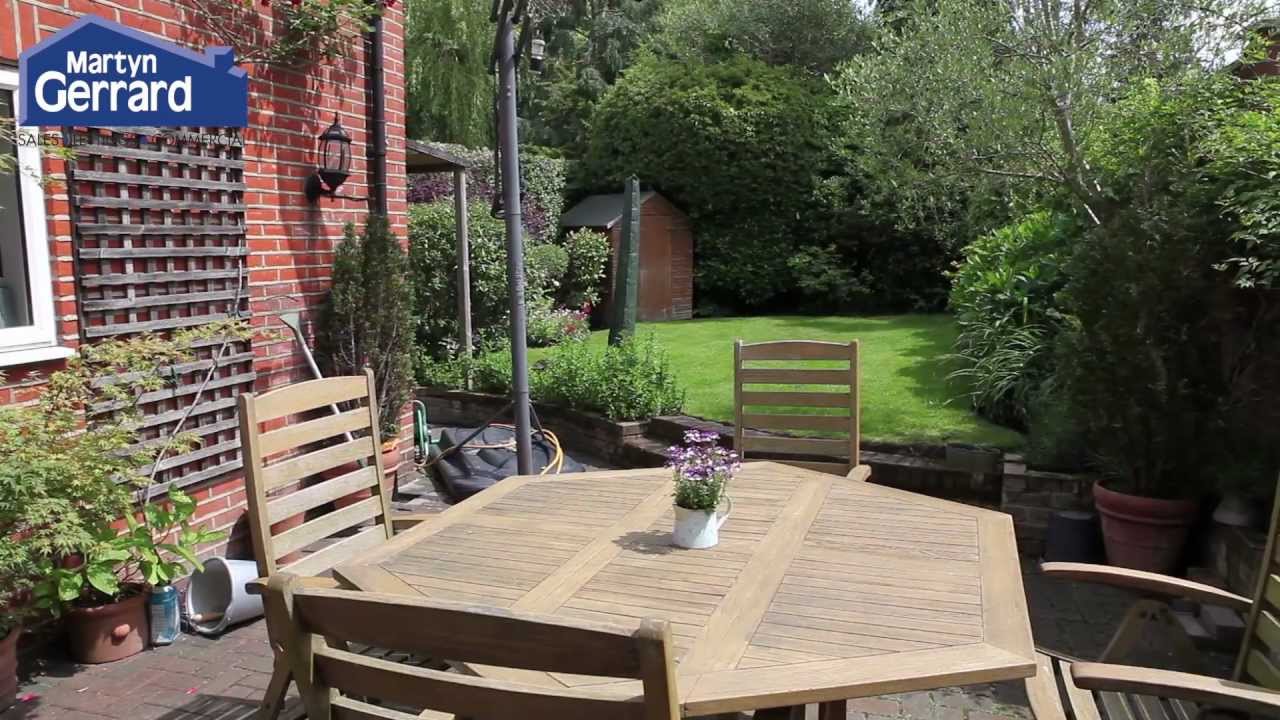 Colney Hatch Lane, Muswell Hill, London, N10. - YouTube