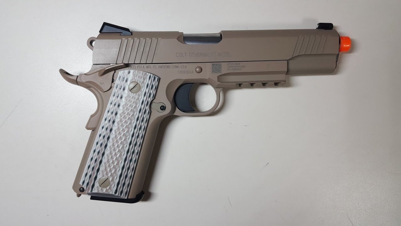 WE m45a1 tan - YouTube