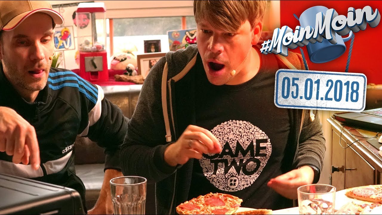 Der große Salami-Tiefkühlpizza Test | MoinMoin mit Colin & Dennis - YouTube
