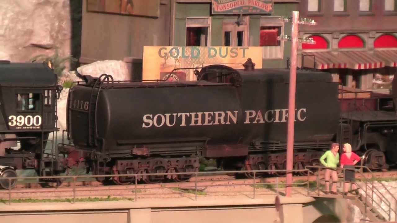 US Trains - 0 Scale - 0 Gauge - Swiss Toys - Layout - 2009 - YouTube