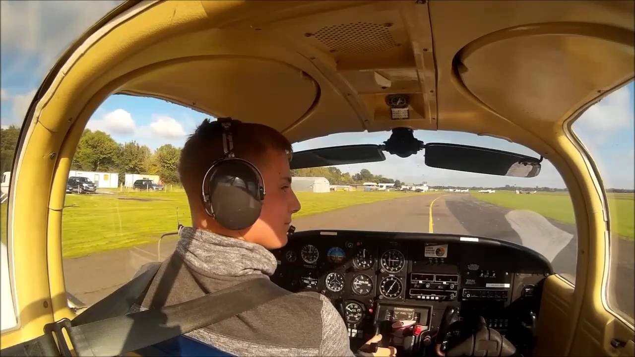 My First Solo flight - YouTube