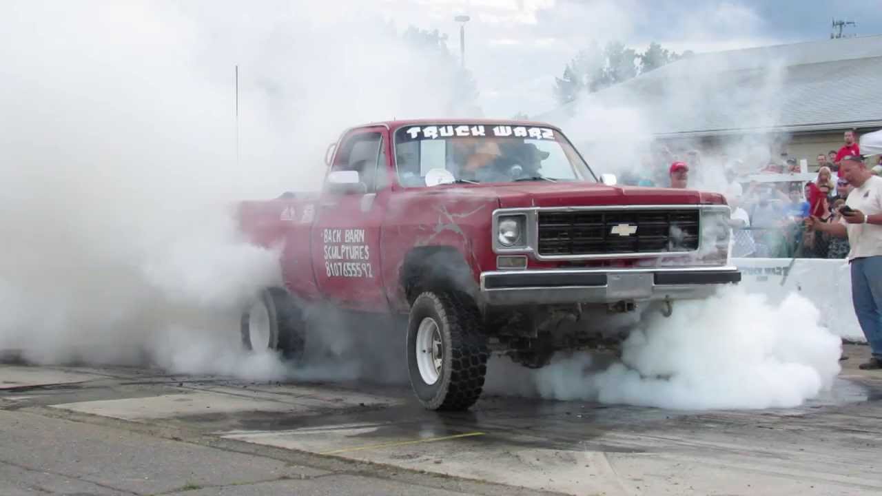 Old Red Chevy Big Burnout At TruckWarz - YouTube