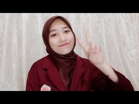 DESCRIBING PEOPLE by MIA NURLIANA