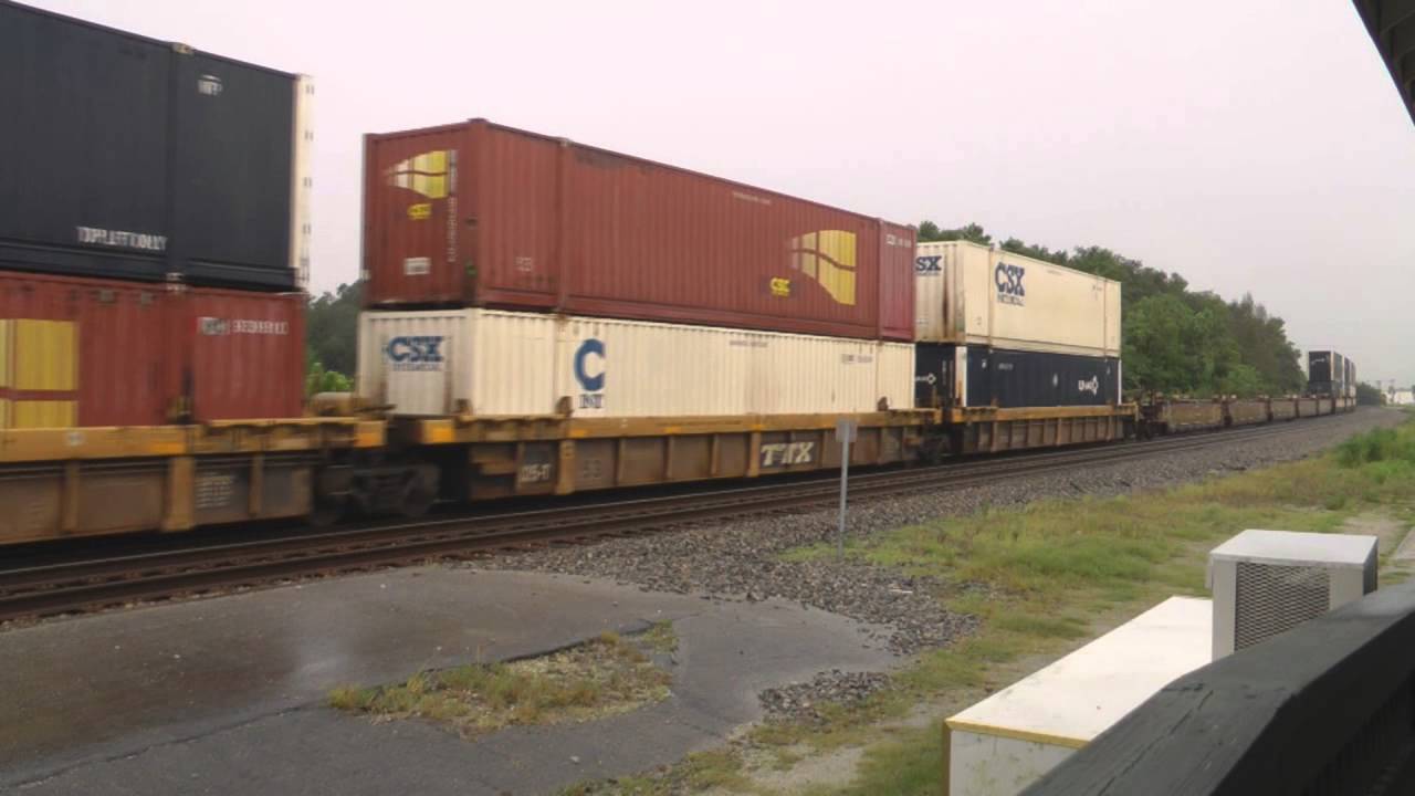 CSX Q170 with all UP power meets CSX Q177 with an NS SD70ACe leader at ...