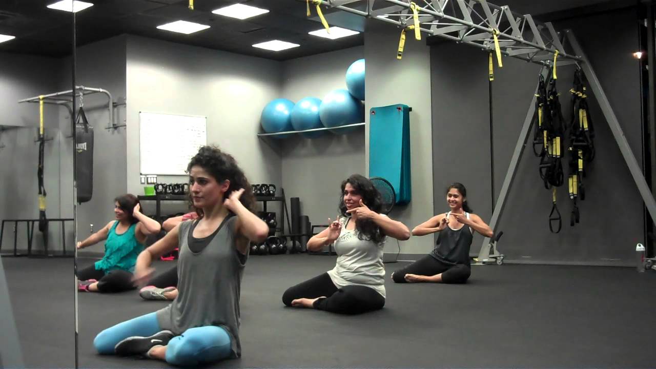 AMNA Dance Bollydio Ladies Laguna Irvine (July 9, 2014) Dil Cheez Kya ...