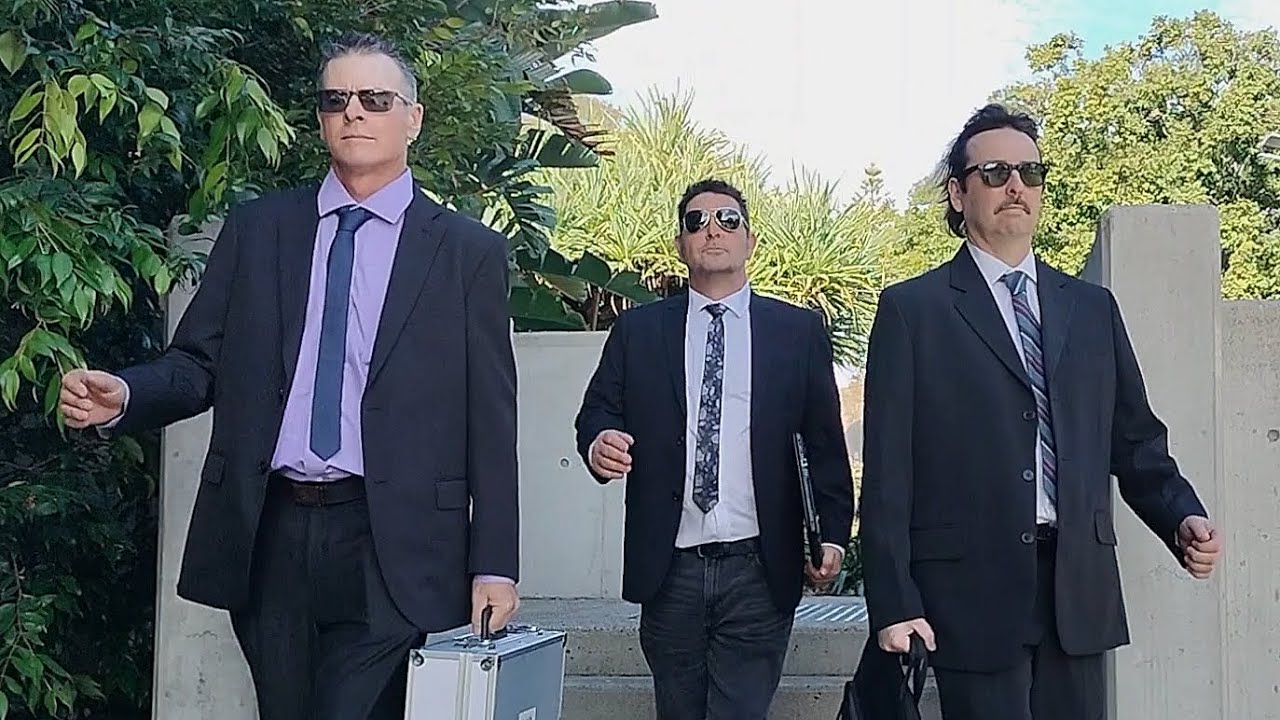 Tiësto - The Business - Bri & Si Remix - YouTube