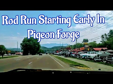 Start of 2024 Spring Pigeon Forge Rod Run - YouTube