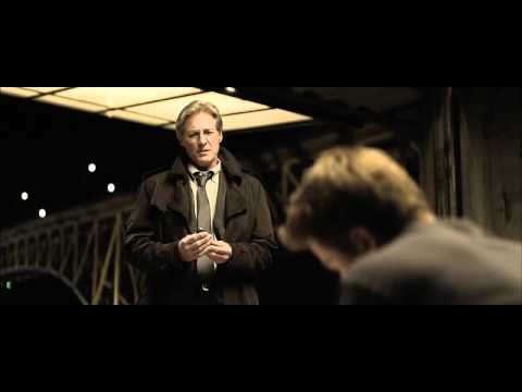 Tron Legacy: Escena - 'Alan avisa a Sam' | Disney Oficial - YouTube