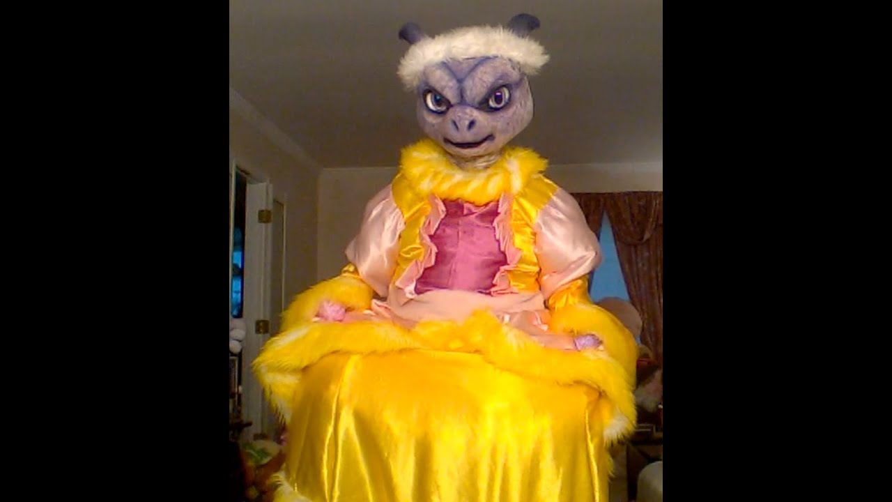 Mewtwo Yellow Princess Full suit video - YouTube