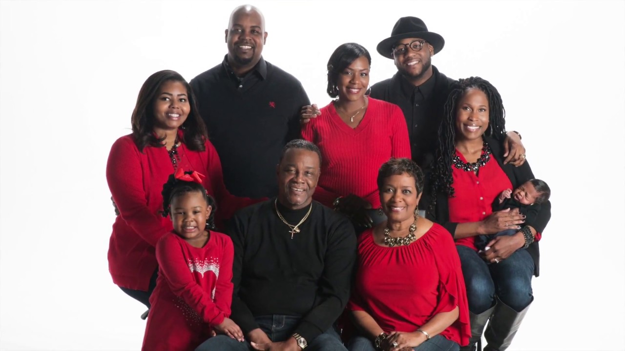 Merry Christmas from the Jordan Family- 2017 Photoshoot - YouTube